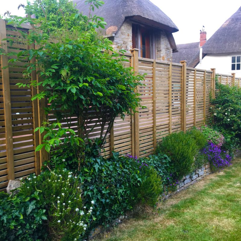 Jacksons Venetian Fencing Panels : George-Stone Gardens