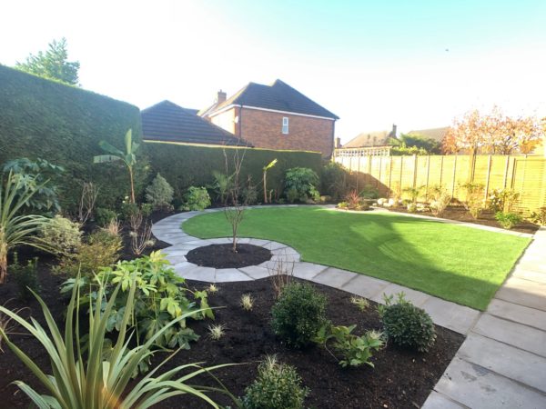 Landscaping With Garden Pavers - Improving Your Outside Space